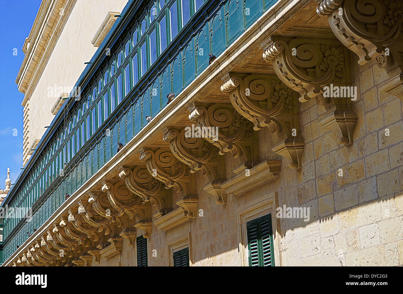 Balcony parapet hi-res stock photography and images - Alamy
