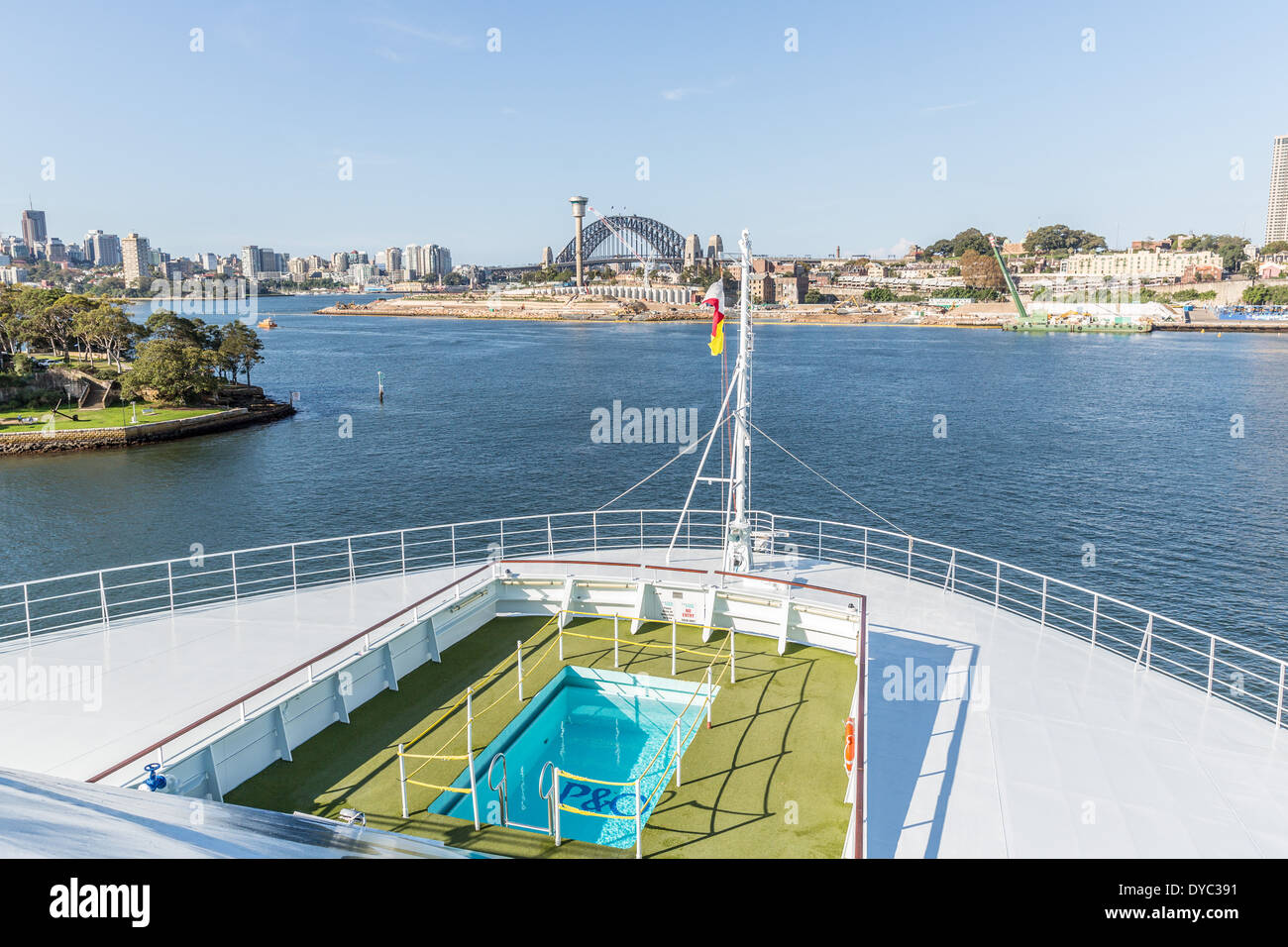 Sydney harbour cruise hi-res stock photography and images - Alamy