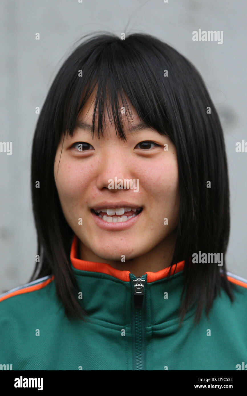 Kamiyugi Park Athletic Stadium, Tokyo, Japan. 13th Apr, 2014. Anna Doi ...