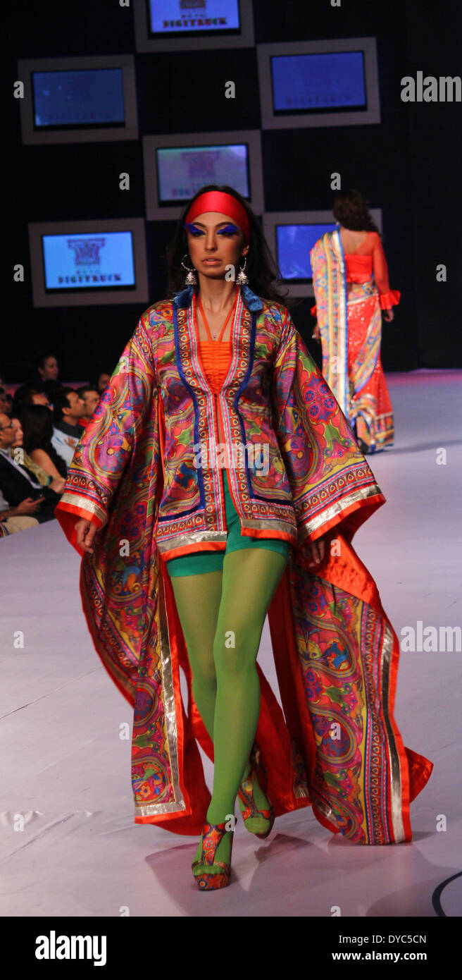 LAHORE, PAKISTAN - APRIL 13 : Pakistani Models present creations by ...