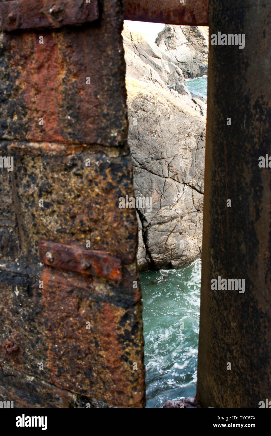 Rusting metal gate hi-res stock photography and images - Alamy