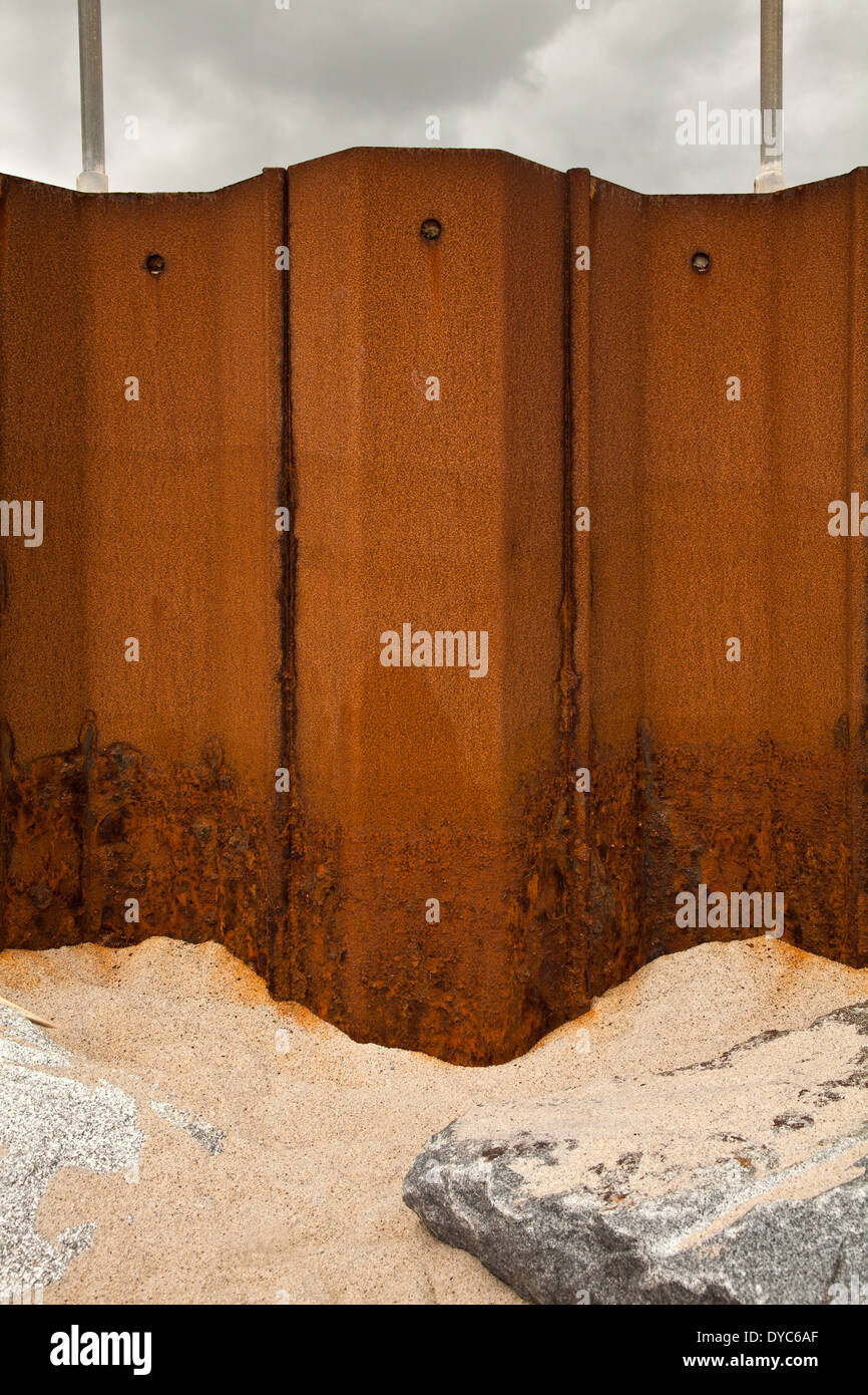 Sea defense hi-res stock photography and images - Alamy