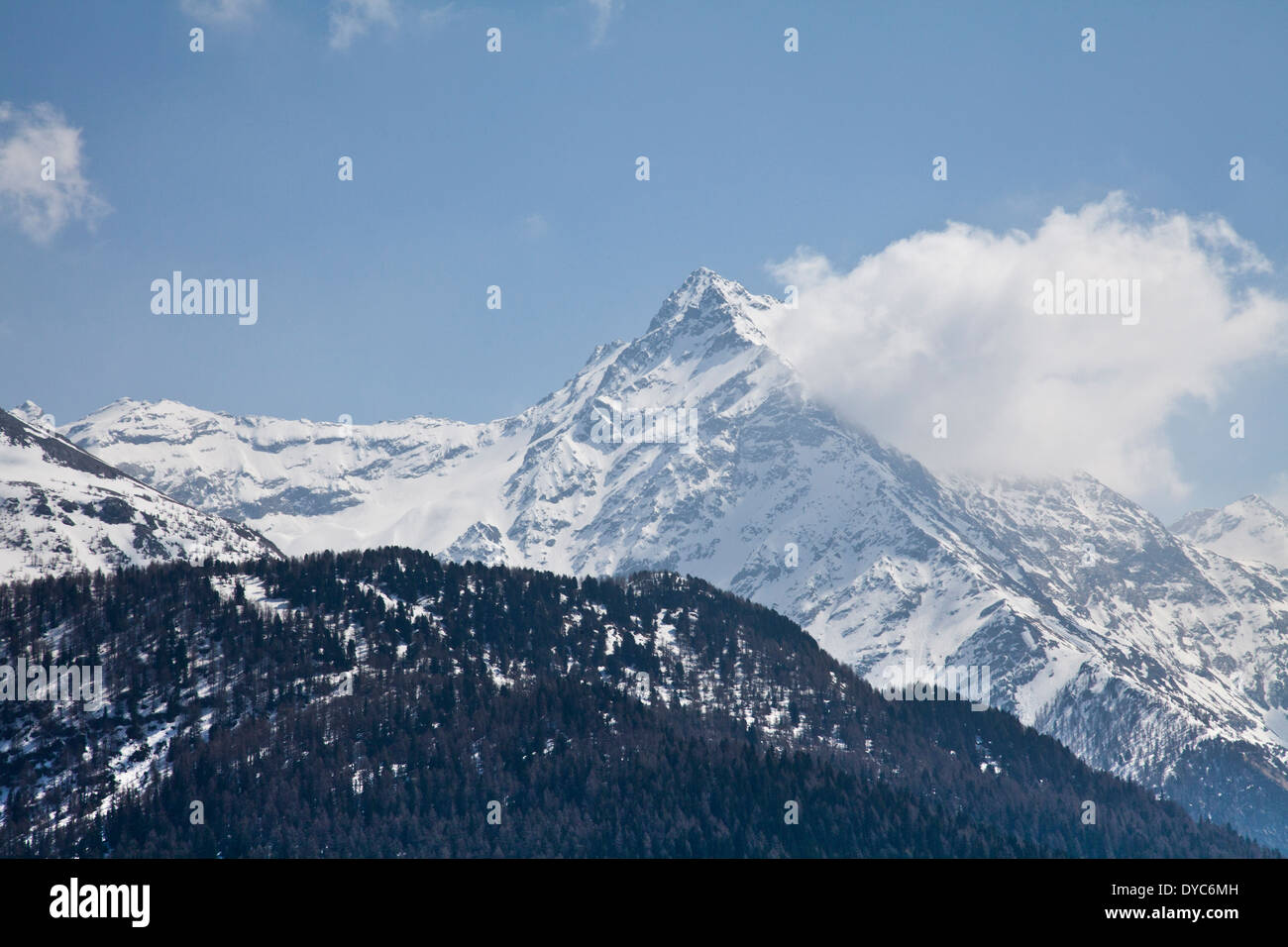 Peak landscape hi-res stock photography and images - Alamy