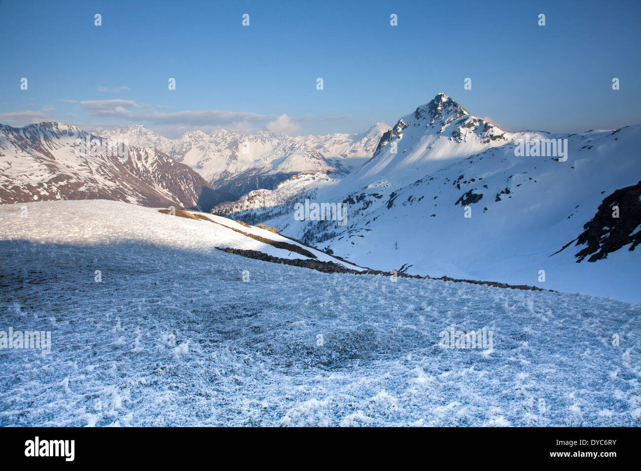Frost covered mountain peak hi-res stock photography and images - Alamy