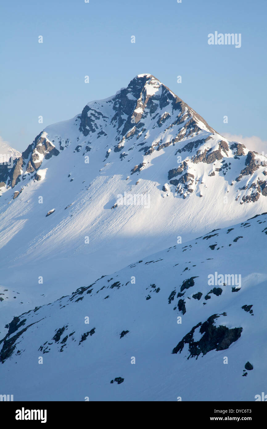 Single mountain peak hi-res stock photography and images - Alamy