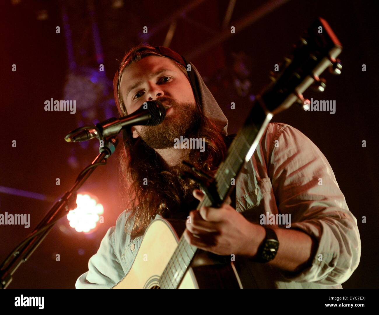 Mighty oaks singer hi-res stock photography and images - Alamy