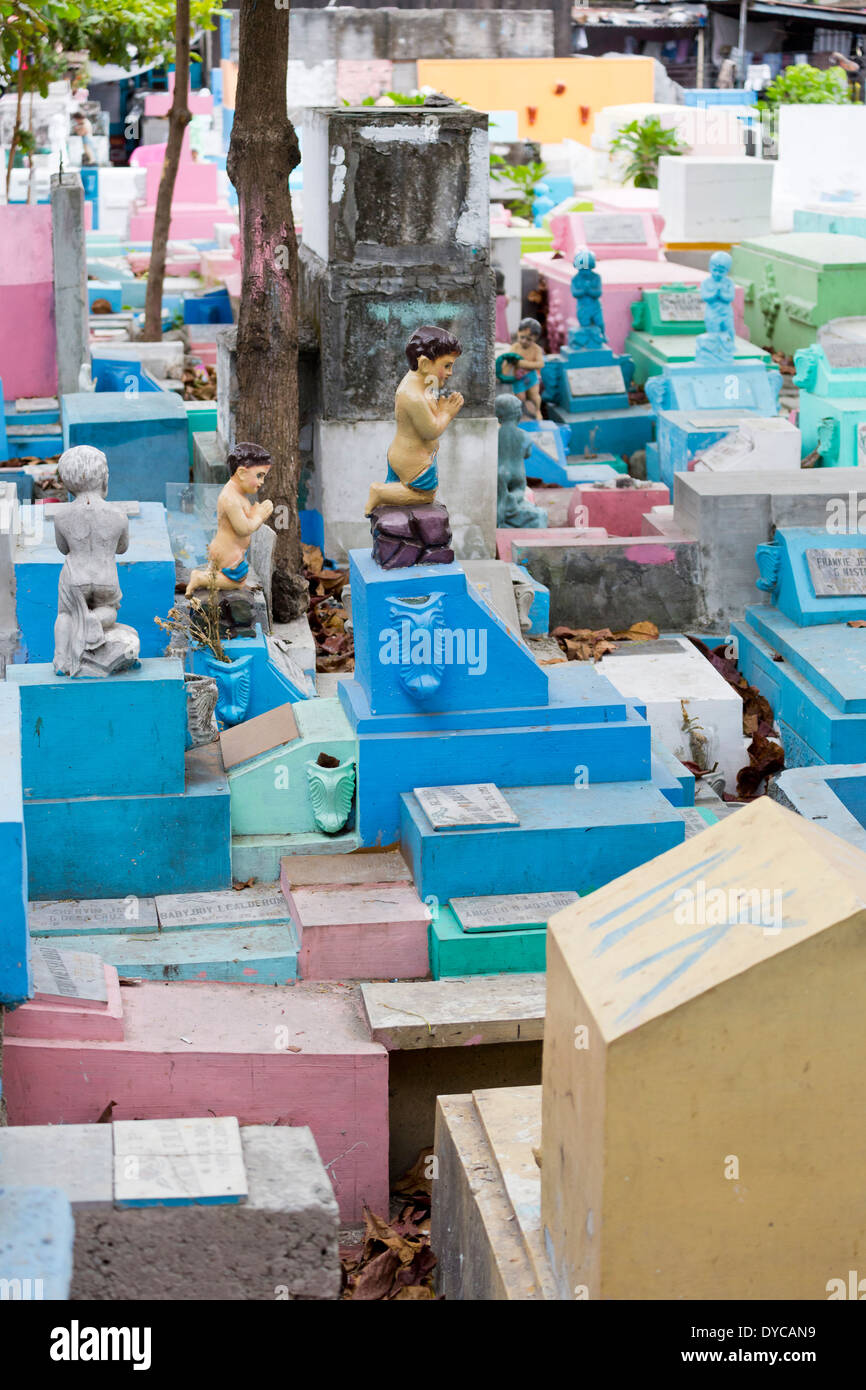 Manila north cemetery hi-res stock photography and images - Alamy