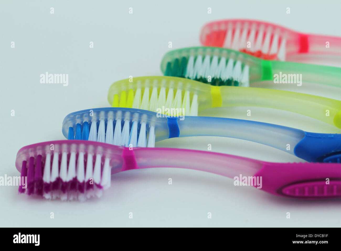 Purple toothbrush hi-res stock photography and images - Alamy