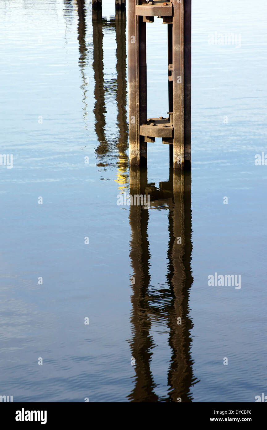 Piers in the water hi-res stock photography and images - Alamy