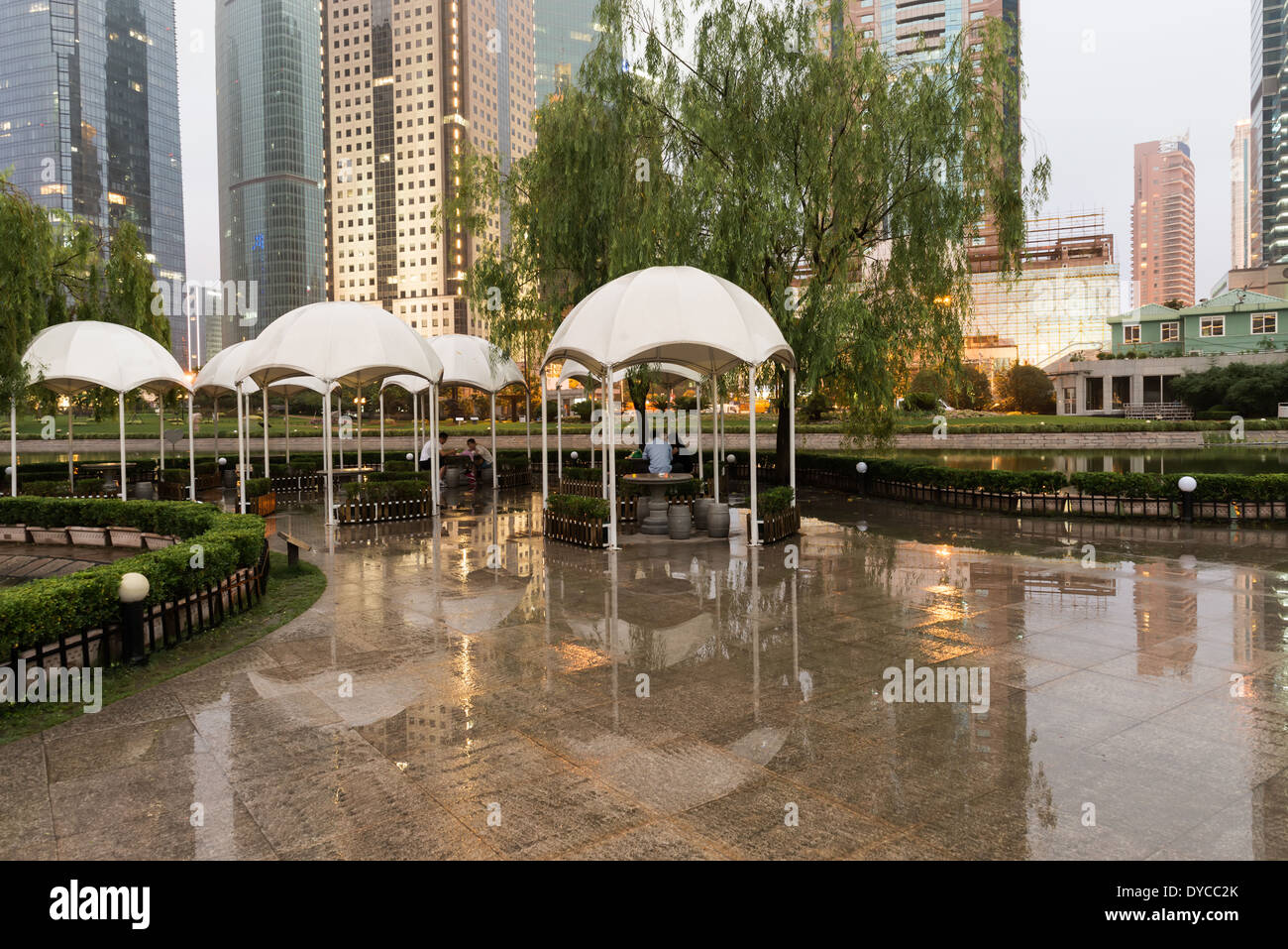 Office buildings and parks in the city Stock Photo - Alamy