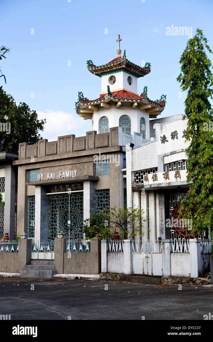 Philippines manila chinese cemetery mausoleum hi-res stock photography ...