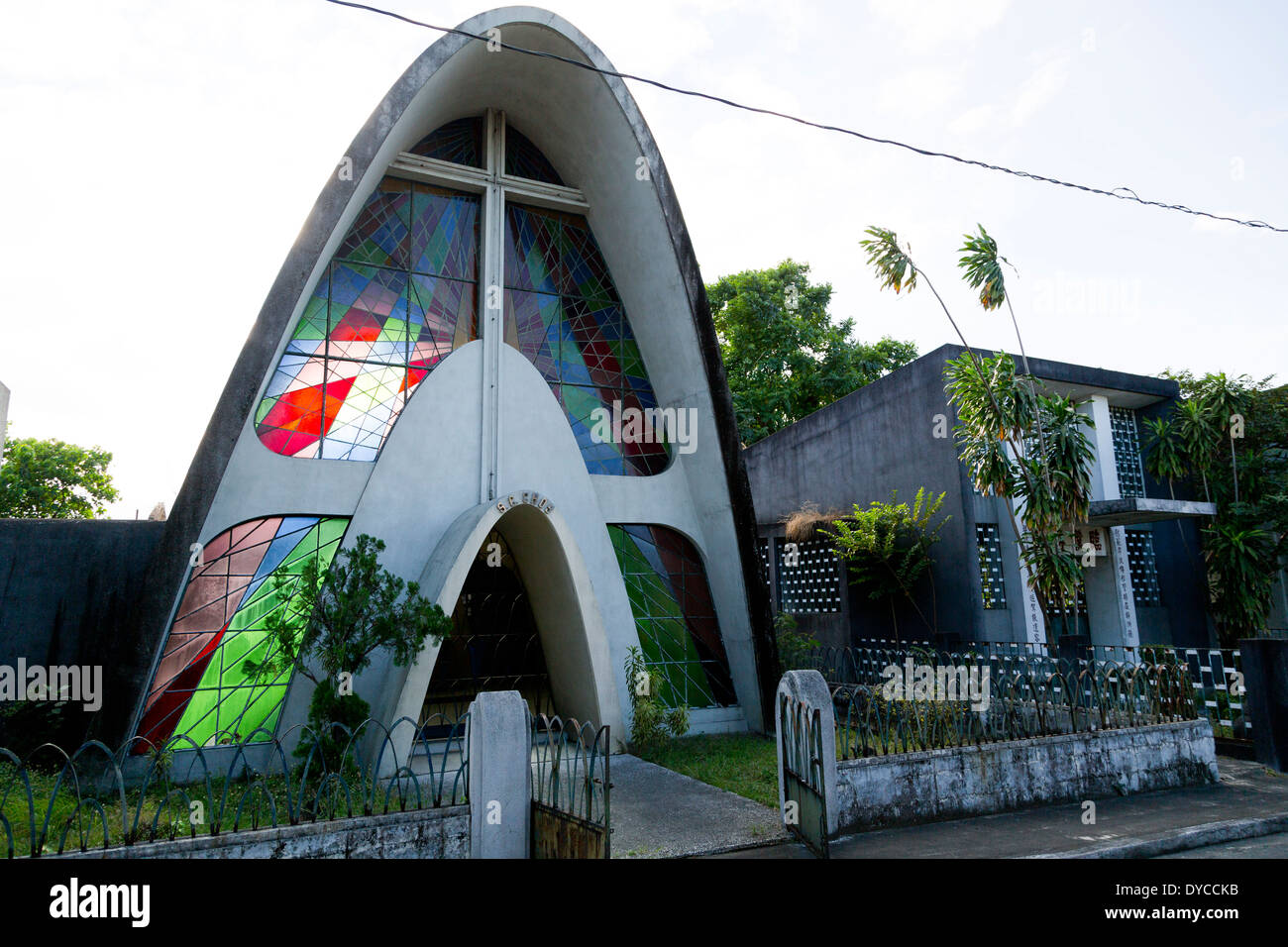 Philippines manila chinese cemetery mausoleum hi-res stock photography ...