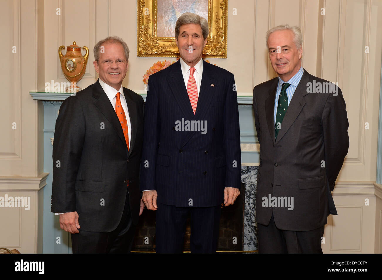 Secretary Kerry and Ambassadors Broas and Bekink Pose for a Photo Stock ...