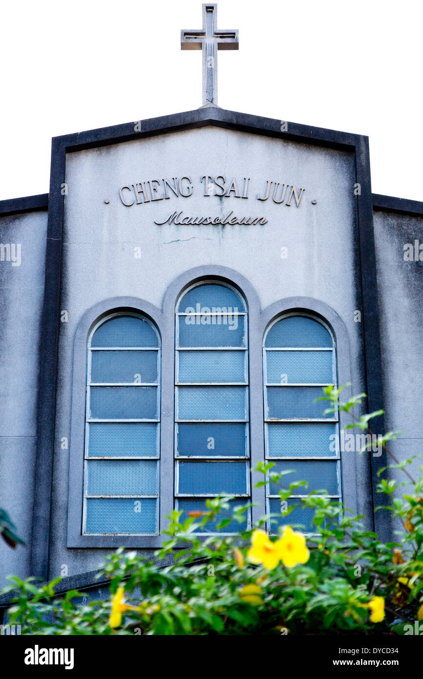 Philippines manila chinese cemetery mausoleum hi-res stock photography ...