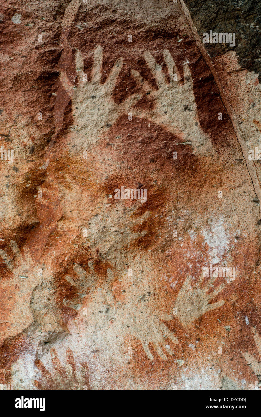 Cueva de las Manos del Rio Pinturas, Cave of the Hands, Patagonia ...