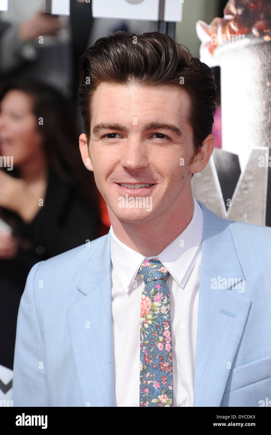 Los Angeles, USA. 13th Apr, 2014. Actor Drake Bell arrives at the 2014 ...