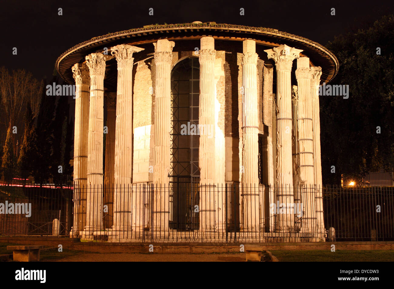 The temple of vesta rome hi-res stock photography and images - Alamy