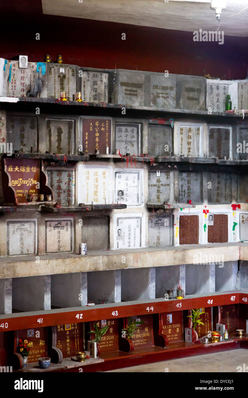 Typical mausoleum on chinese cemetery hi-res stock photography and ...