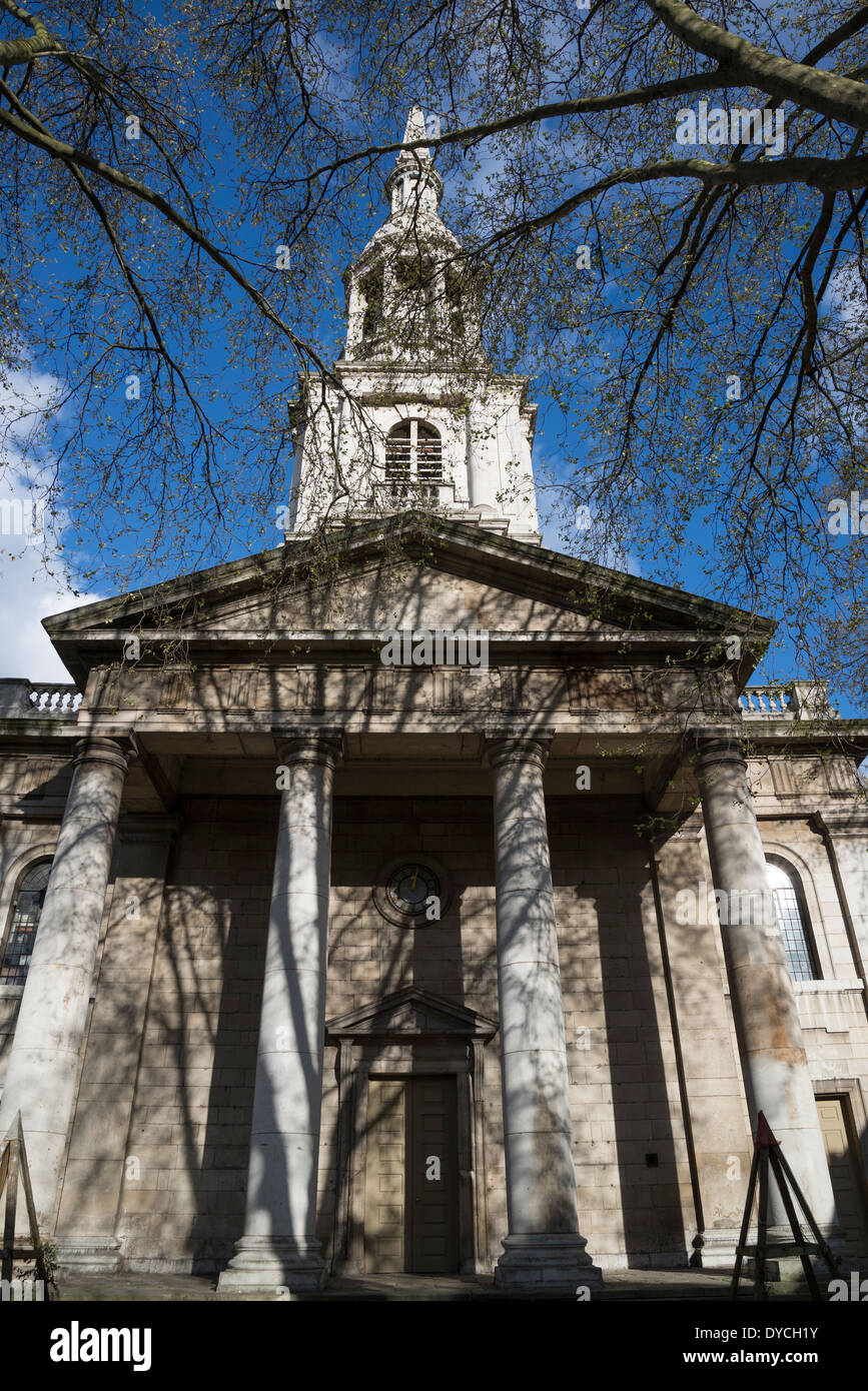 St leonard church hi-res stock photography and images - Alamy
