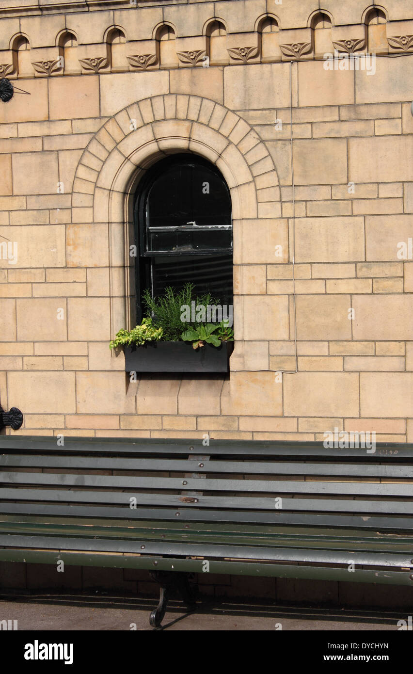 Medieval window frame hi-res stock photography and images - Alamy