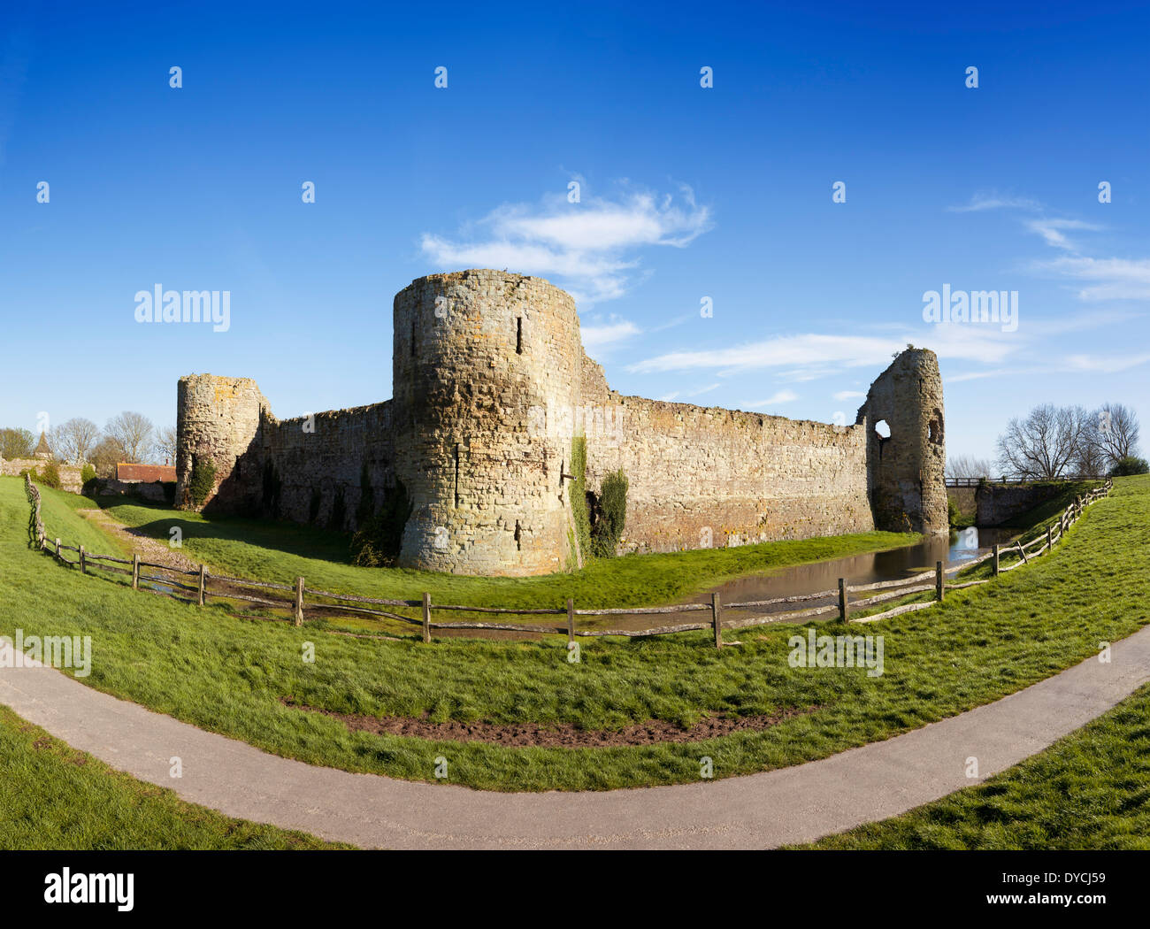 Pevensey castle hi-res stock photography and images - Alamy