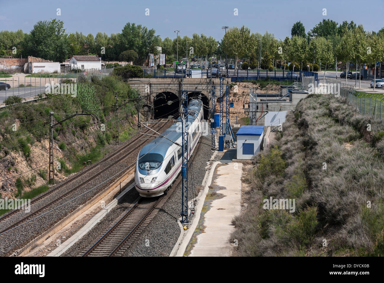 Ave renfe high speed train hi-res stock photography and images - Alamy