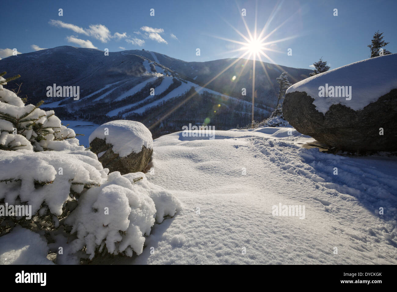 Franconia Notch State Park from Artists Bluff in the White Mountains ...