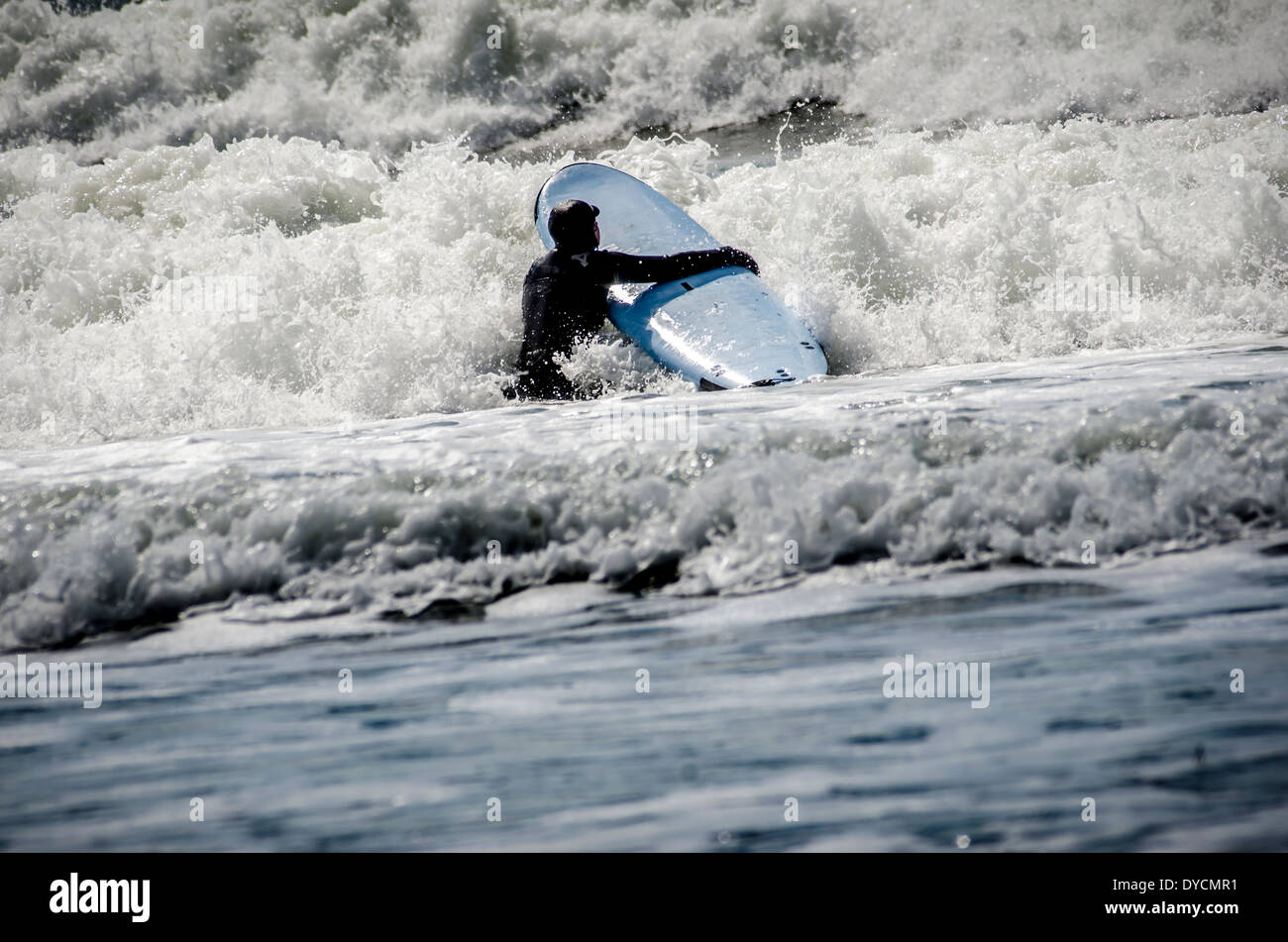 Surfboard waves hi-res stock photography and images - Alamy