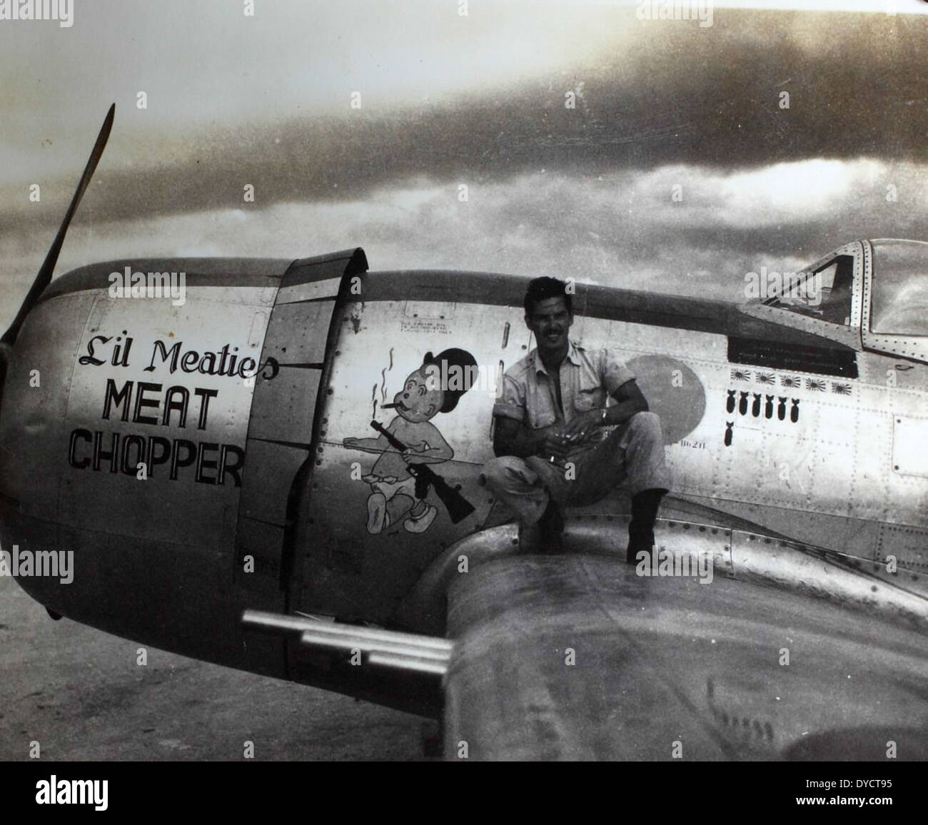This image from the Oscar Perdomo Album shows the 464th Fighter ...
