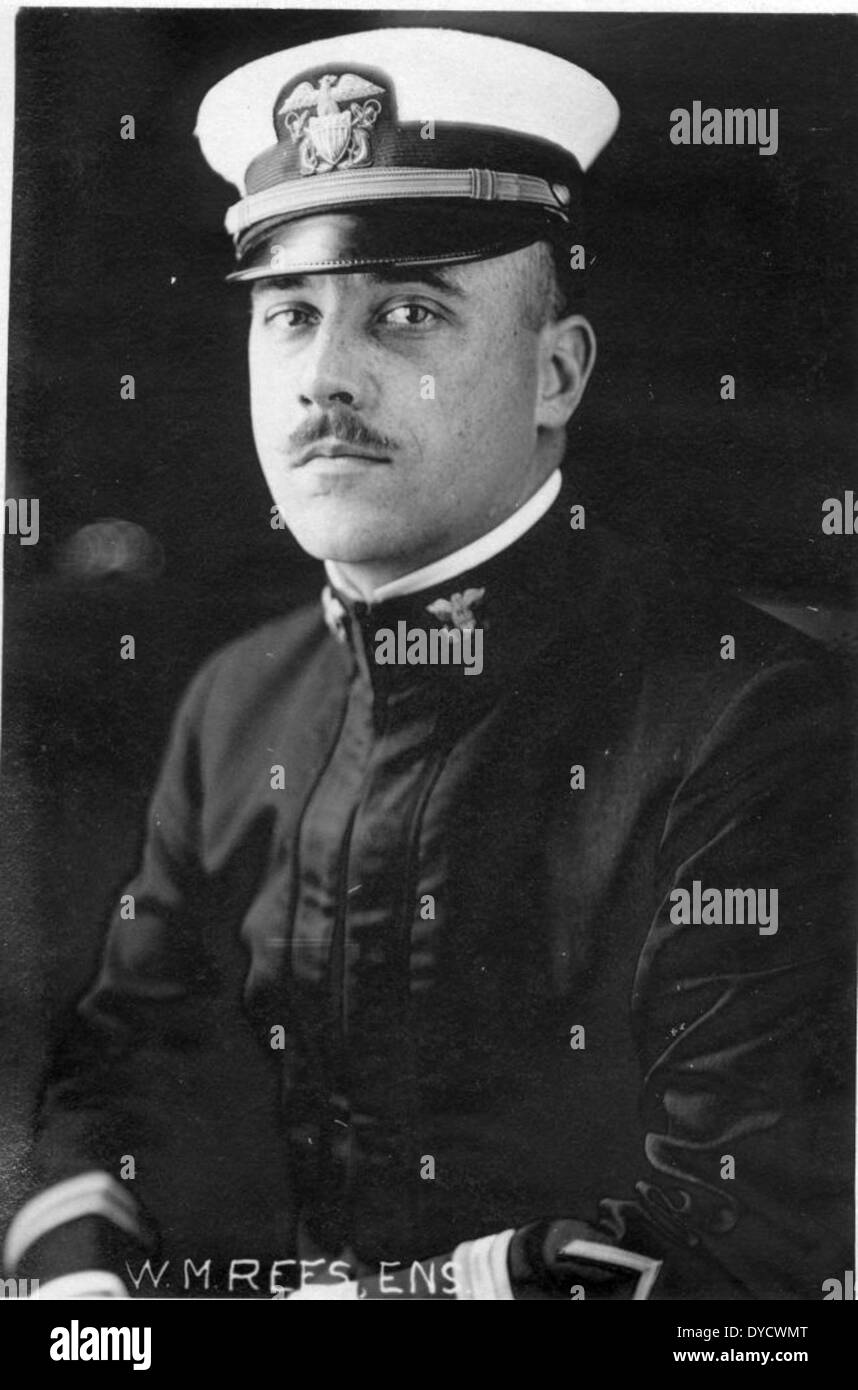 Personnel in air operations Black and White Stock Photos & Images - Alamy