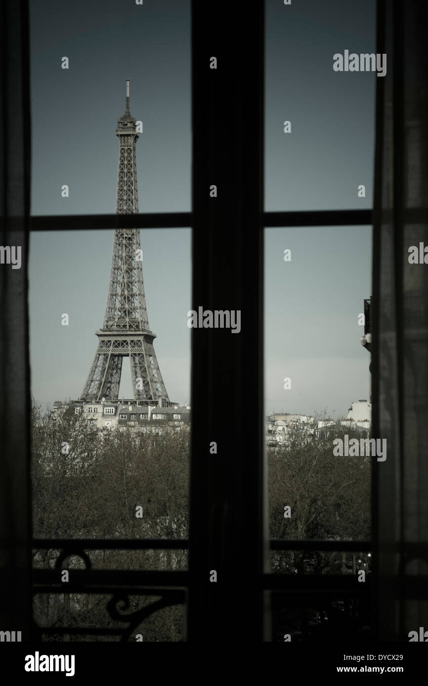 Eiffel tower balcony hi-res stock photography and images - Alamy