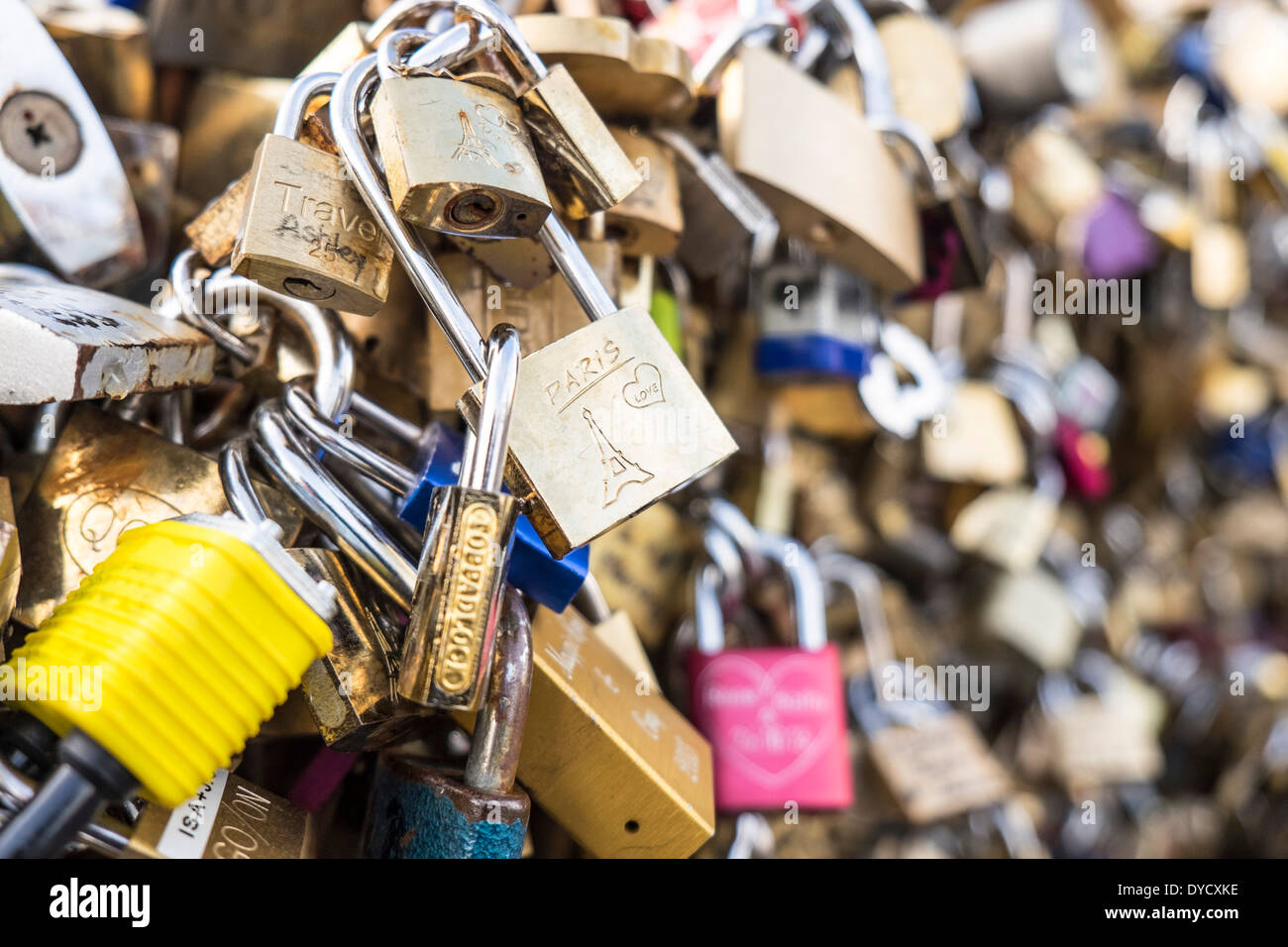 The paris bridge of locks hi-res stock photography and images - Alamy