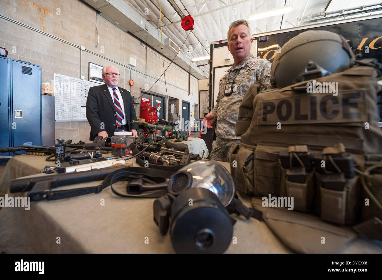 Tucson, Arizona, USA. 14th Apr, 2014. Rep. RON BARBER (D-Ariz.), left ...