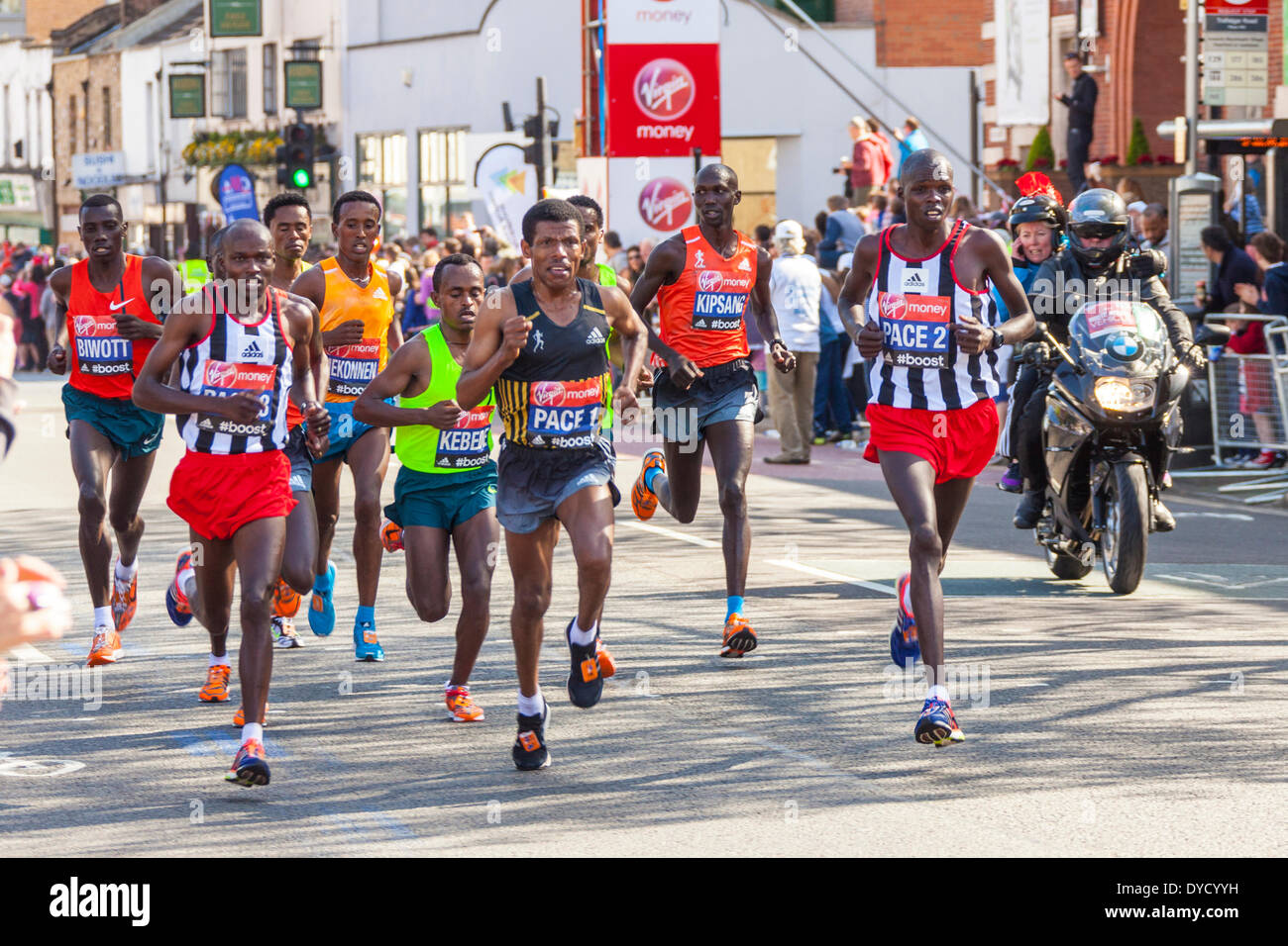 London elite marathon runner hi-res stock photography and images - Alamy