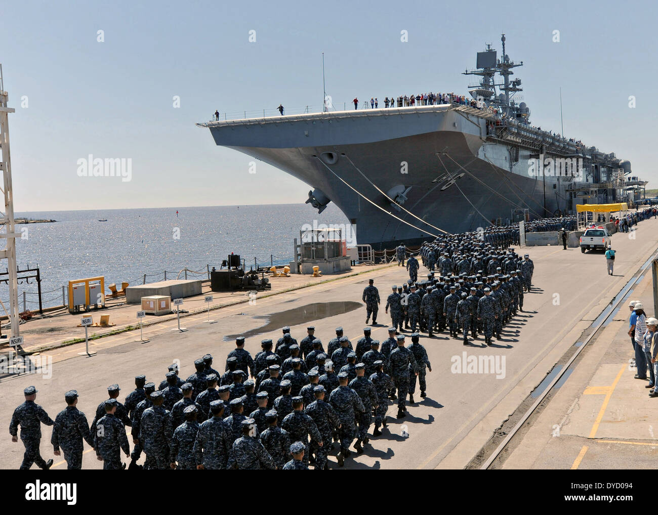 More than 900 Sailors and Marines assigned to the amphibious assault ...