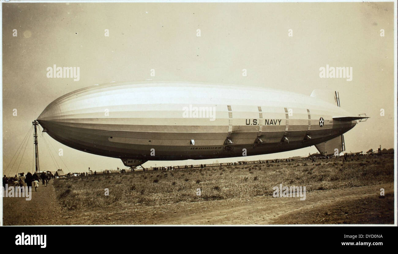 Uss los angeles airship hi-res stock photography and images - Alamy