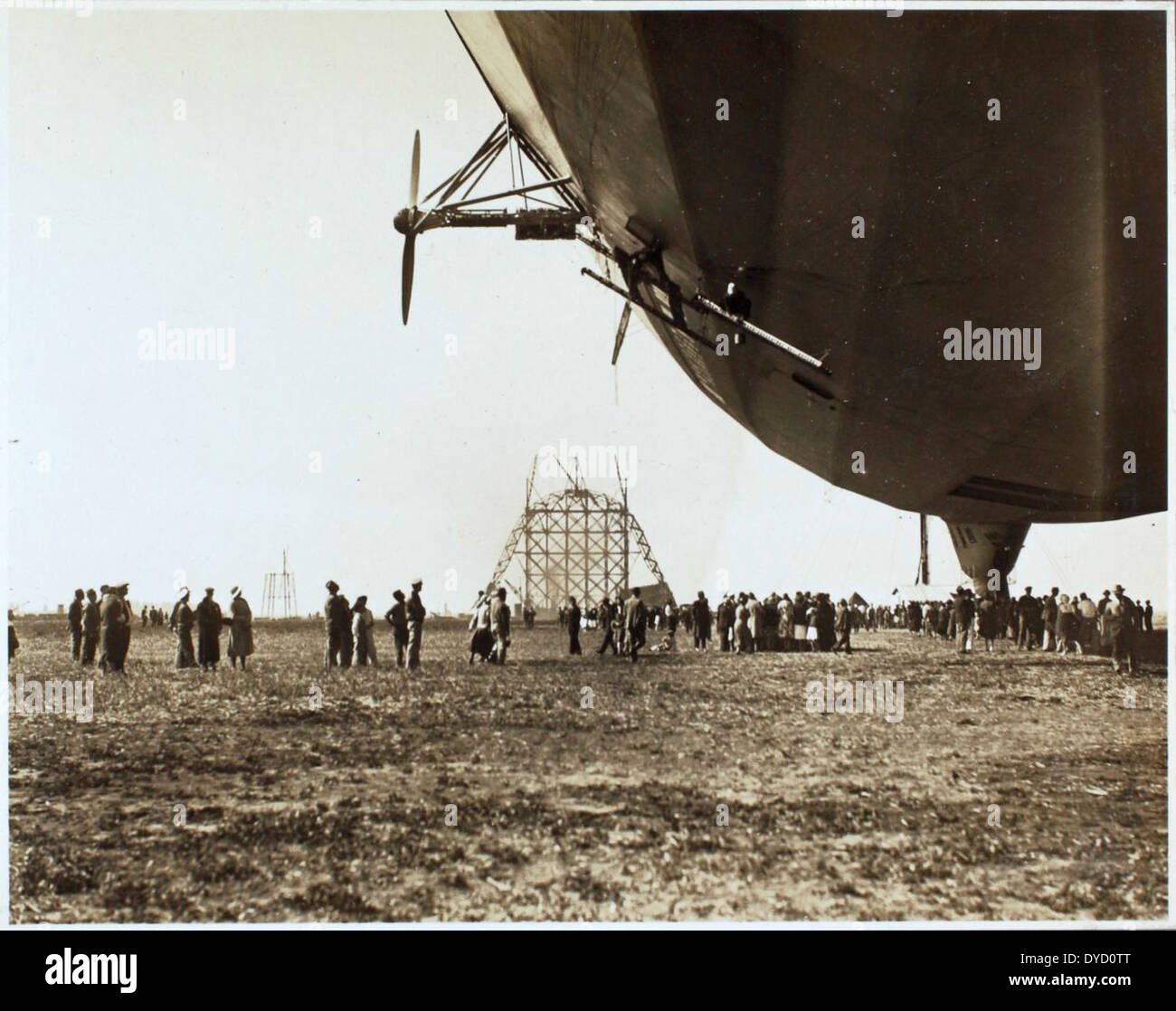 Uss los angeles airship hi-res stock photography and images - Alamy