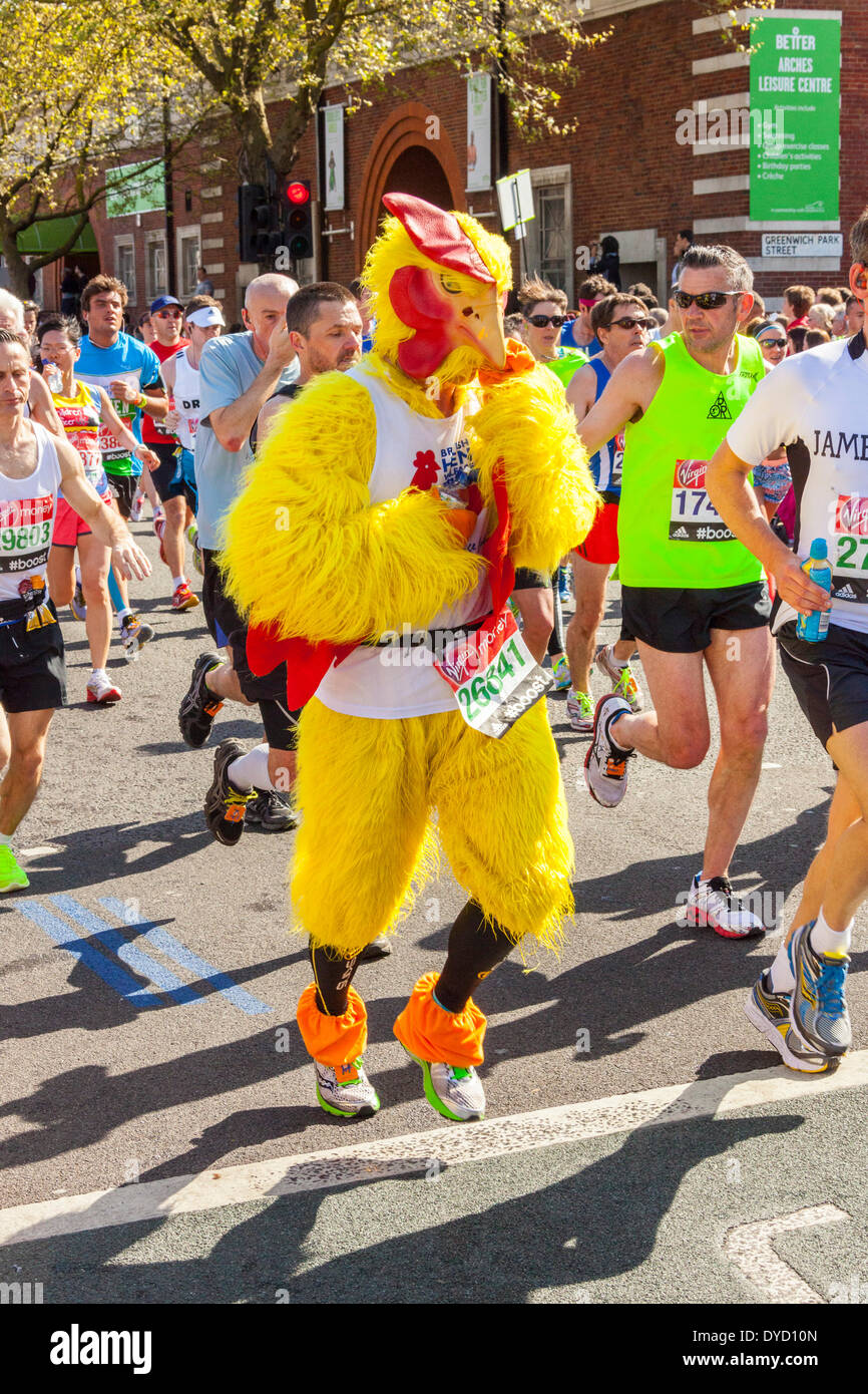 Hen and chicken london hi-res stock photography and images - Alamy