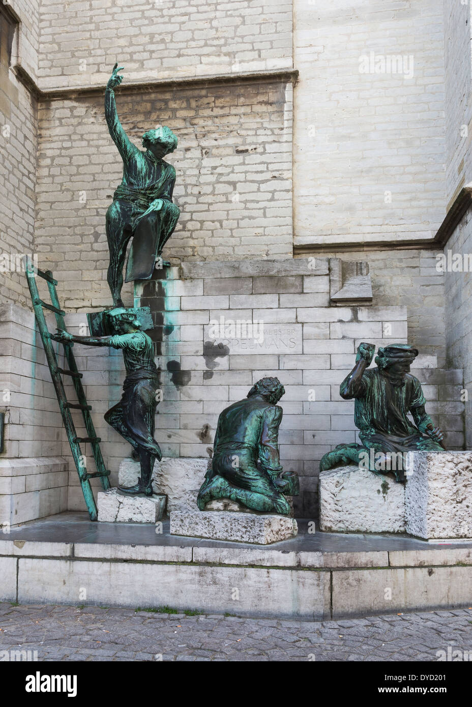 Statue honoring medieval Cathedral builders in Antwerp Stock Photo - Alamy