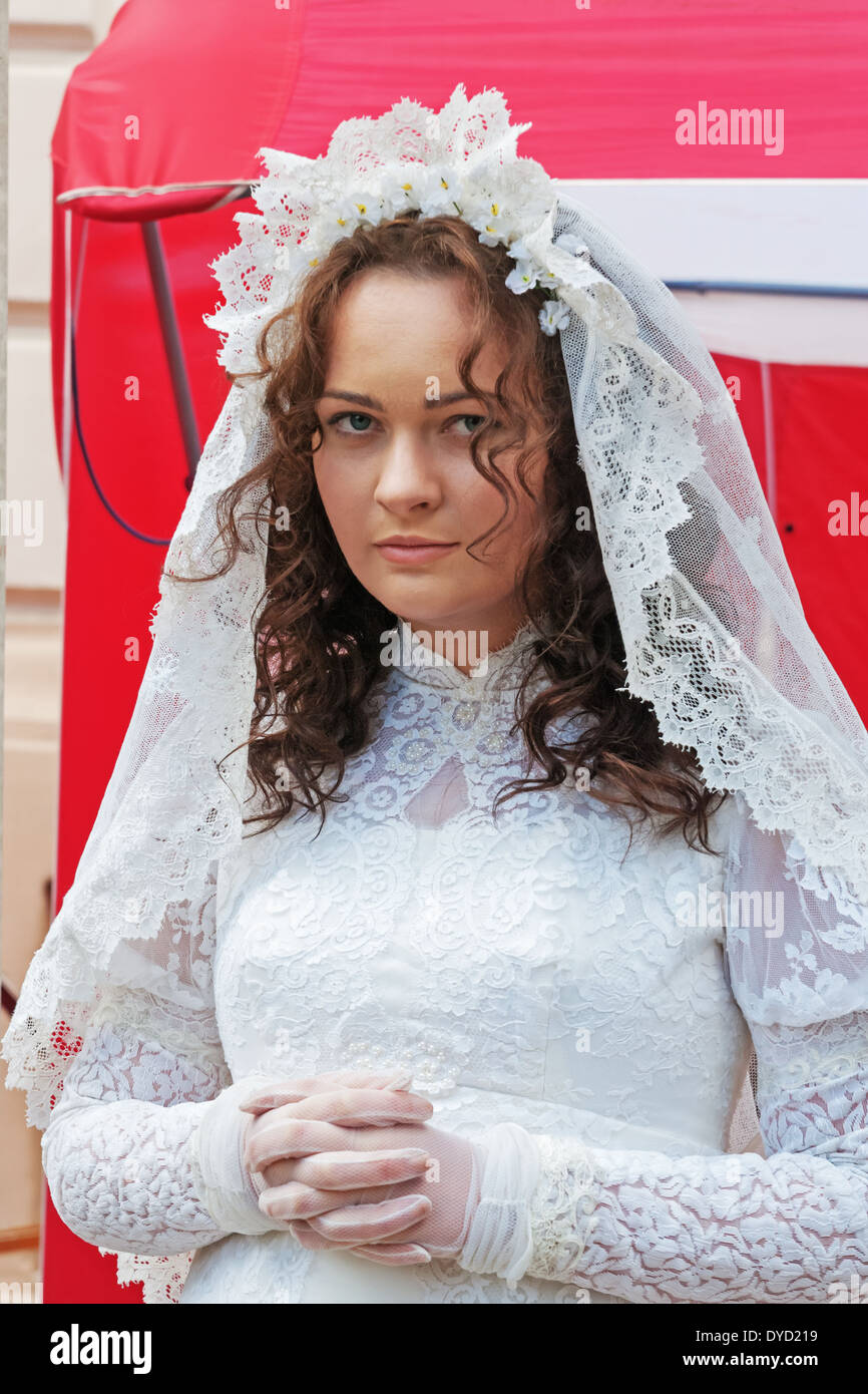 Movie episode - Marc Chagall and Bella Rosenfeld's wedding. The bride ...