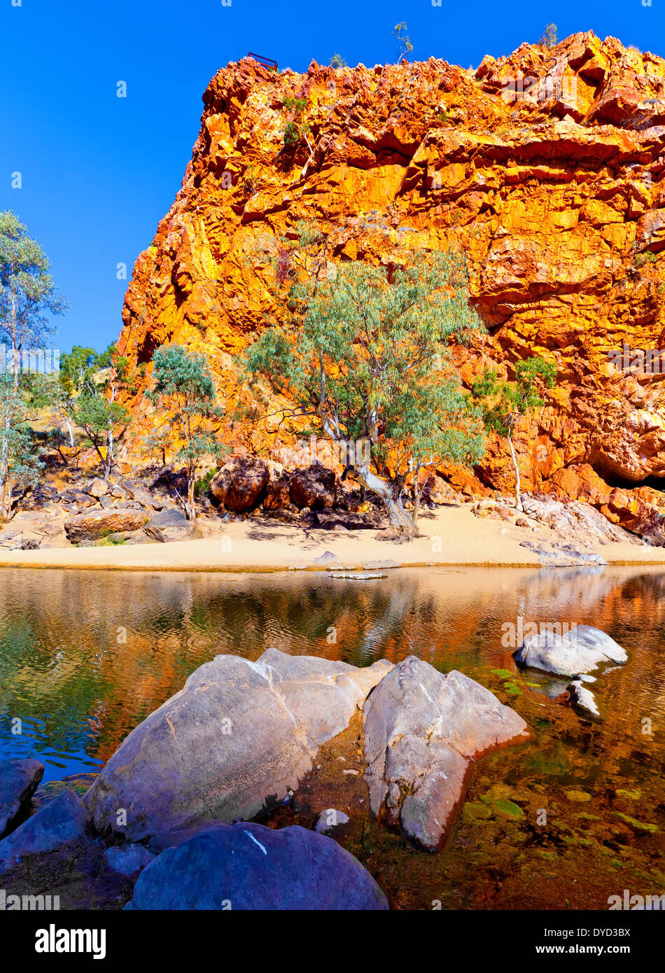 Ormiston Gorge outback landscape water hole reflections landscapes ...