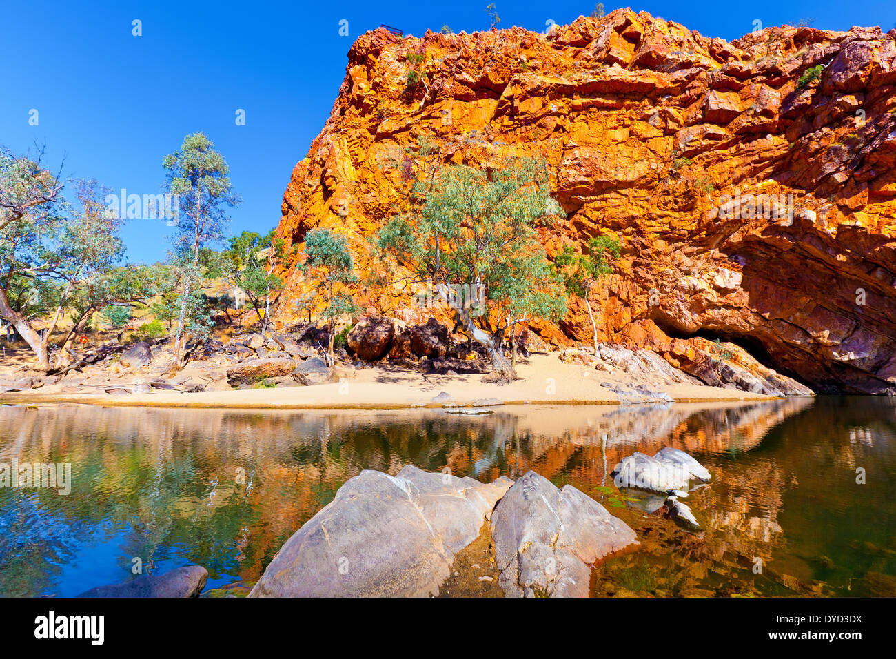 Ormiston Gorge outback landscape water hole reflections landscapes ...