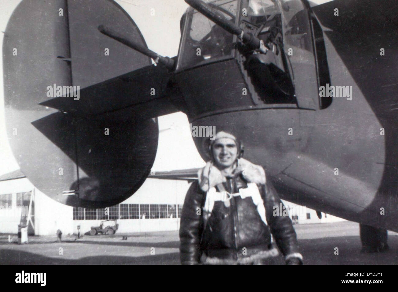 Tail gunner hi-res stock photography and images - Alamy