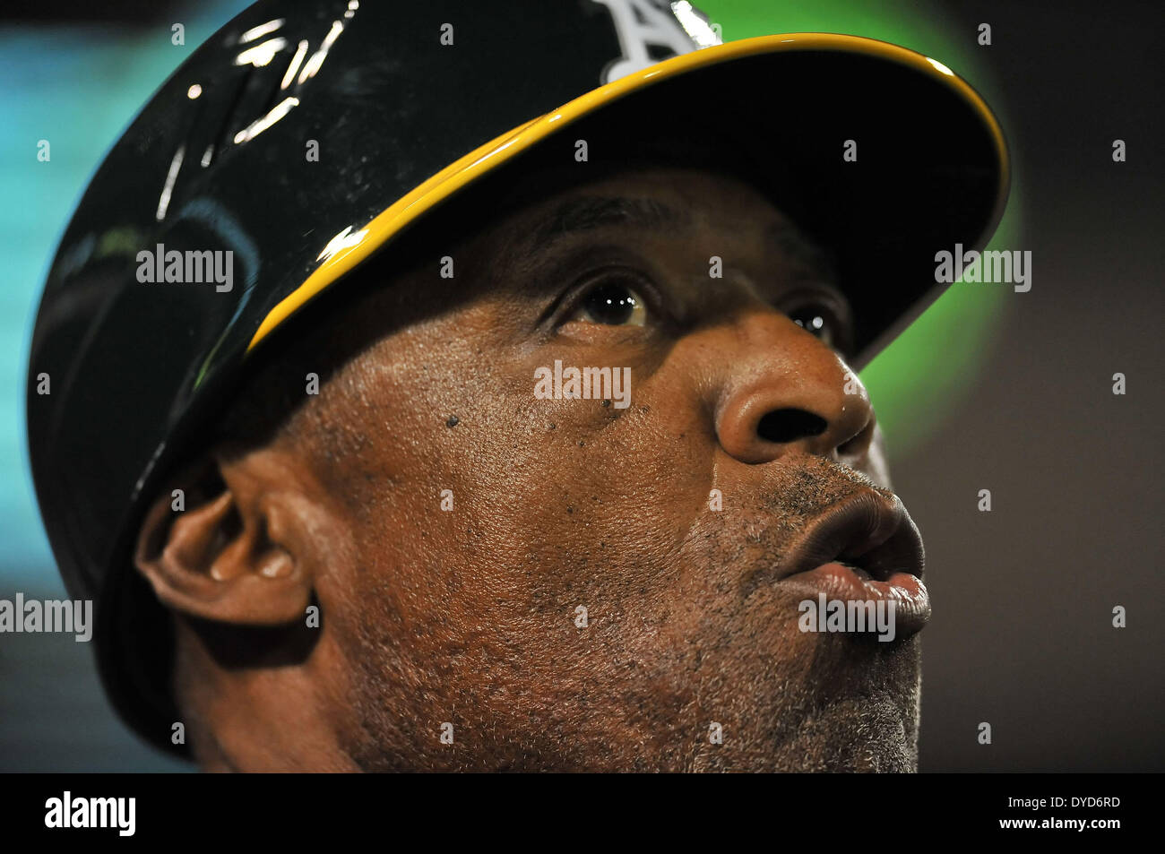 Athletics first base coach hi-res stock photography and images - Alamy
