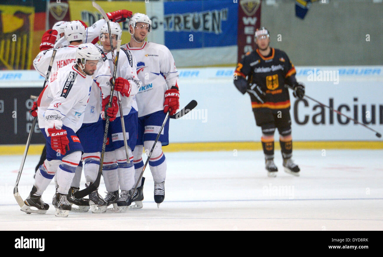Weisswasser, Germany. 10th Apr, 2014. France's players celebrate the 1 ...
