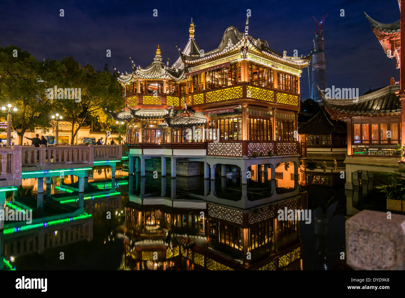 Historic buildings shanghai hi-res stock photography and images - Alamy