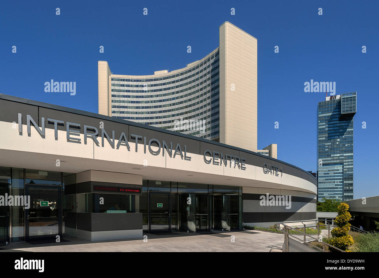Vienna international centre vic hi-res stock photography and images - Alamy