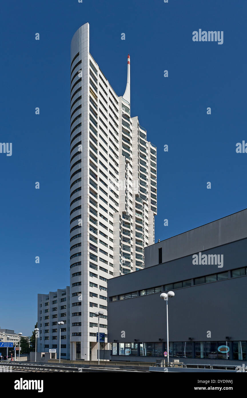 High rise hochhaus neue donau hi-res stock photography and images - Alamy