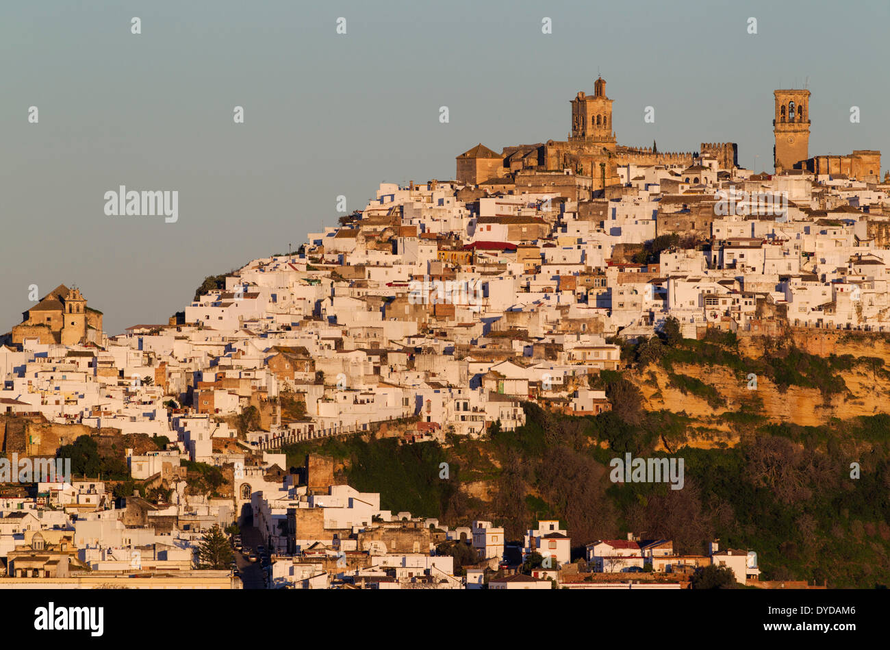 The White Town of Arcos de la Frontera, in the early morning light ...