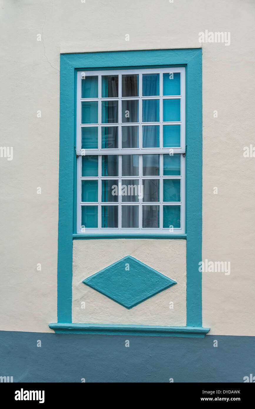 Diamond shape hi-res stock photography and images - Alamy